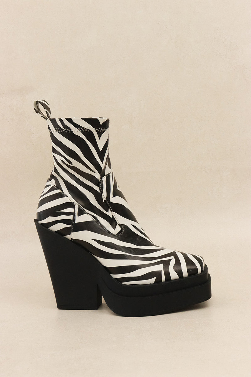 AKI – Lemonade Shoes